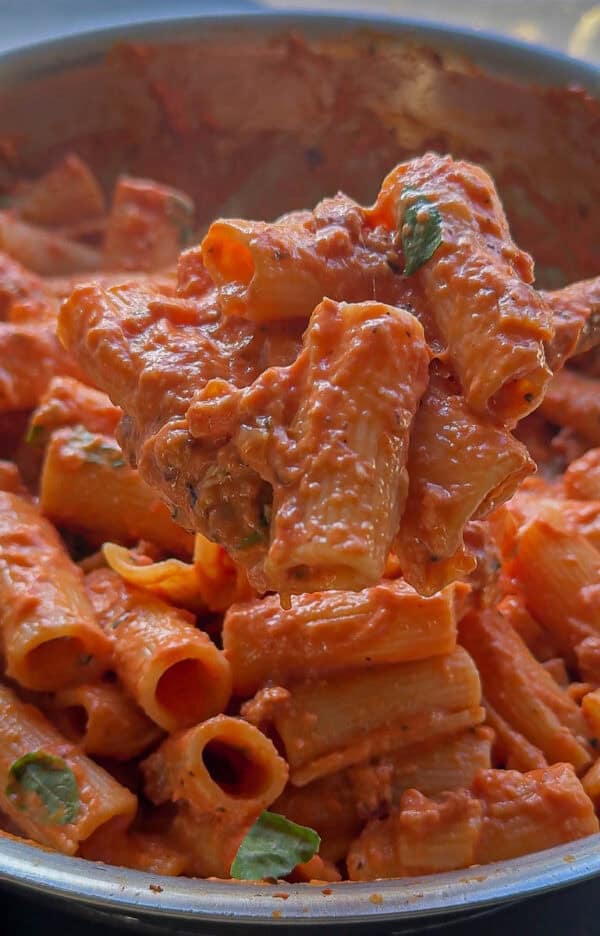 Tomato Bacon Rigatoni Recipe (Video) - Let the Baking Begin!